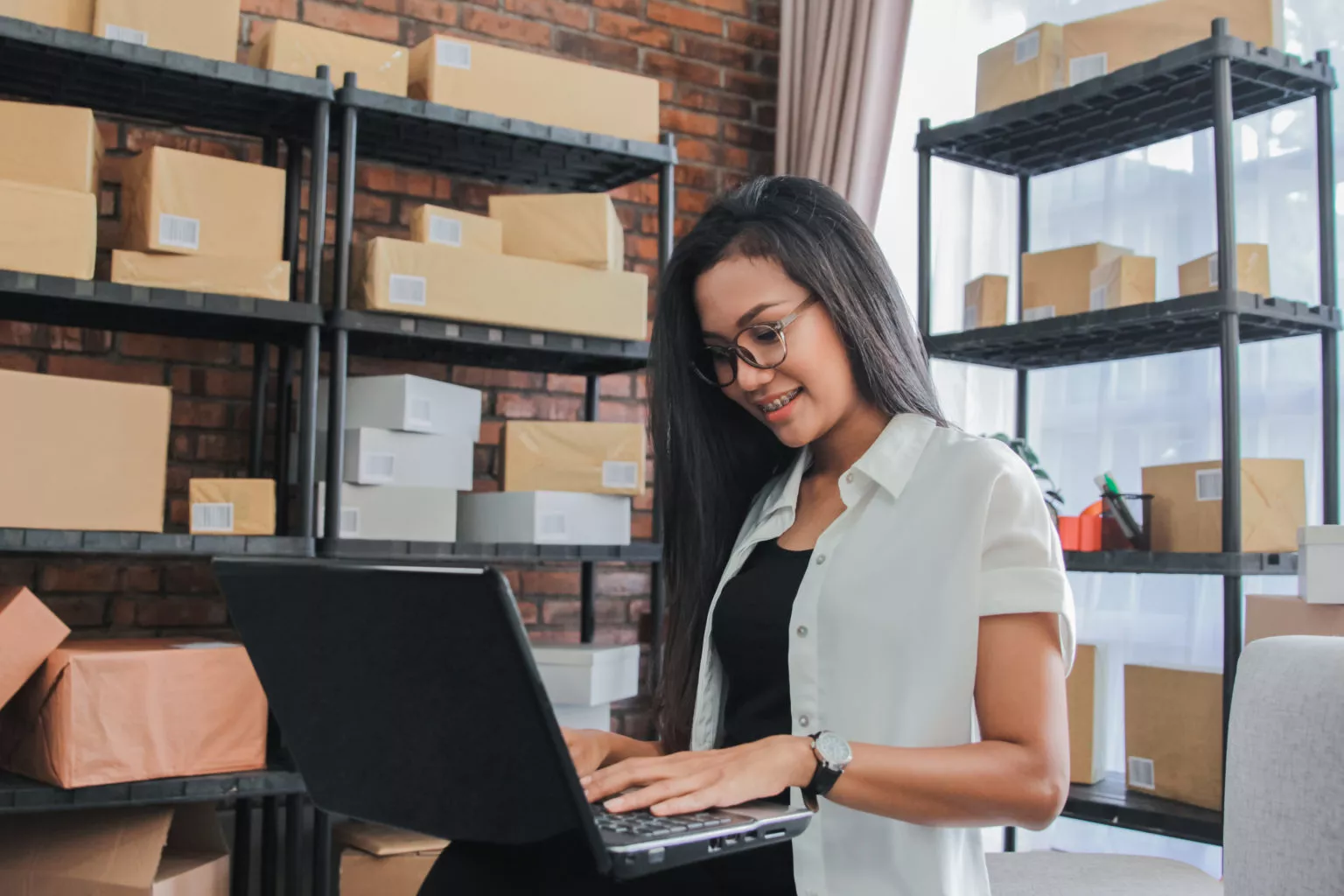 How to use a label printer for your E-commerce business