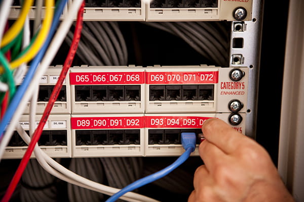 PT-E110VP Handheld Label Printer | Brother Singapore